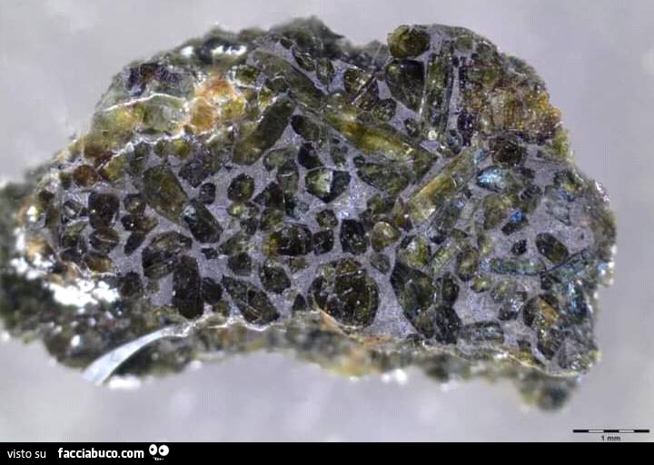 Questa roccia viene da Marte. Ha iniziato il suo viaggio 10,75 ...
